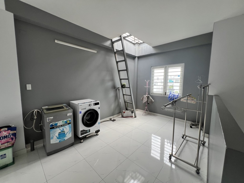 Nhà đẹp ở ngay đường Bến Lội - Khu dân trí cao - Tiện ích hoàn hảo