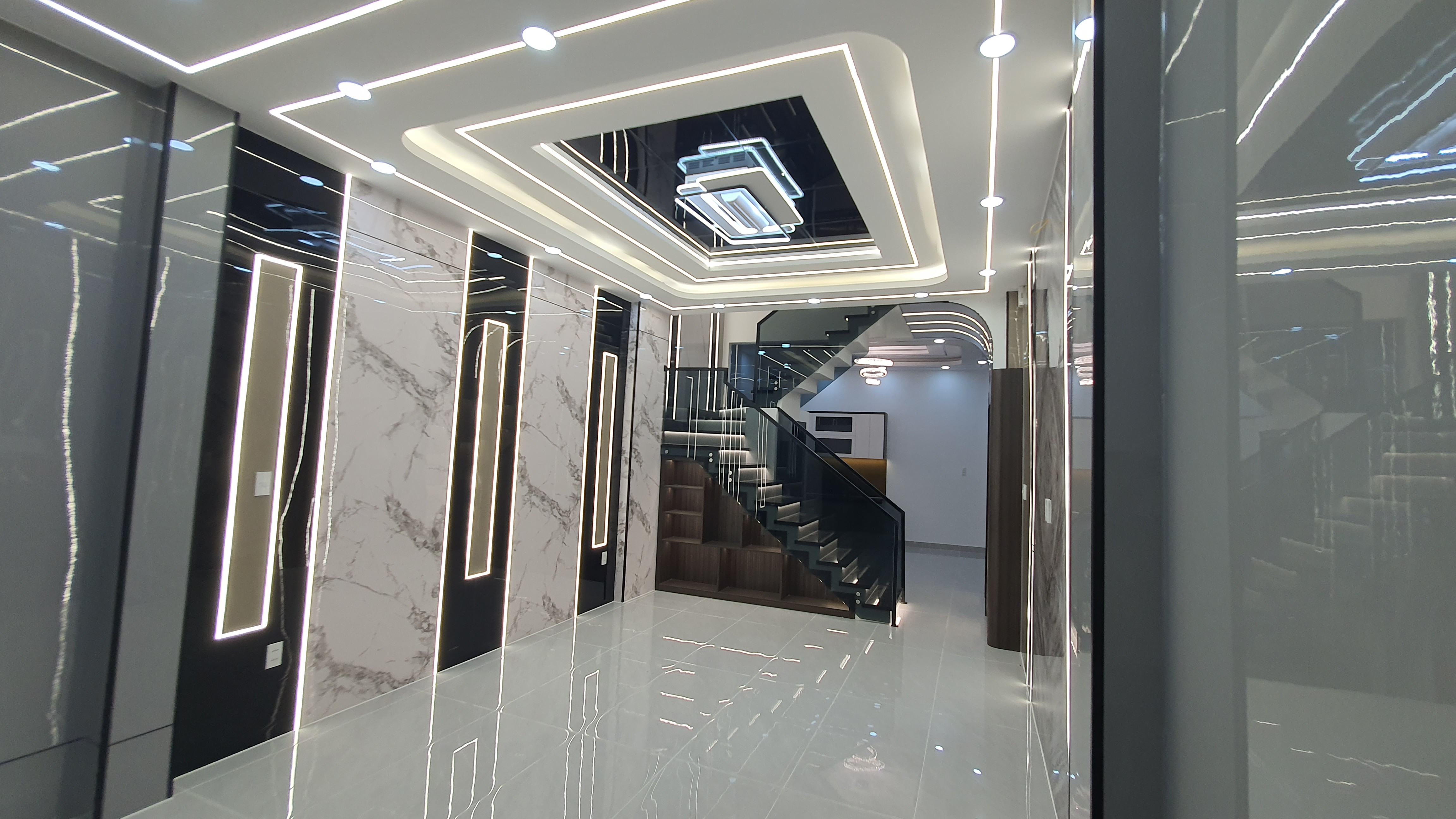 Nhà đẹp 4tầng kiên cố, ngay chợ Bình Trị Đông, 6,25tỉ