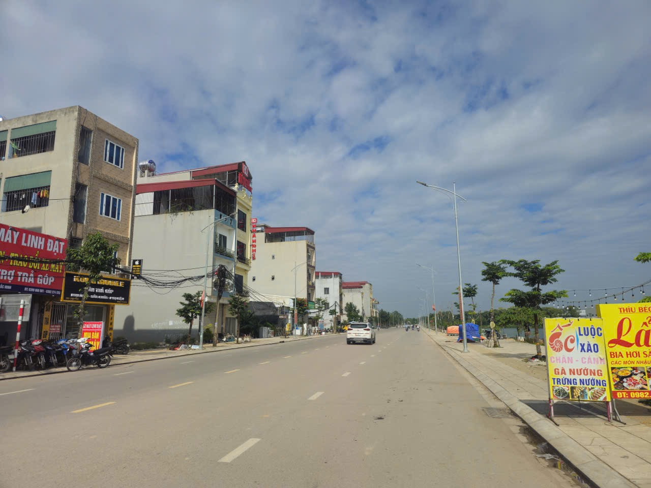 Bán 90m đất mặt đường chu mẫu nhìn hồ lớn. Kinh doanh sầm uất ngày đêm ...