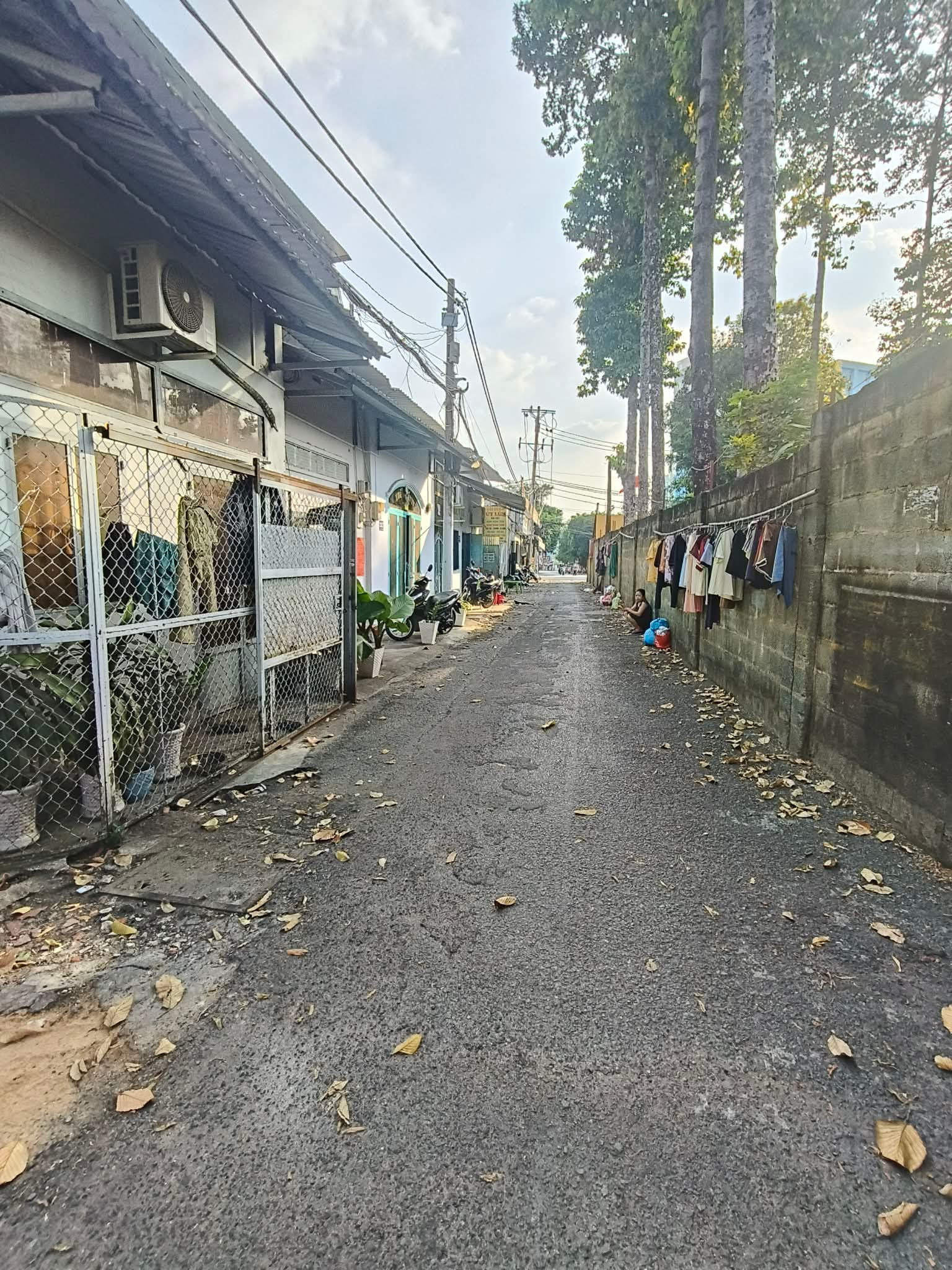 Nhà ở trung tâm quận thủ đức. Khu dân đông đúc