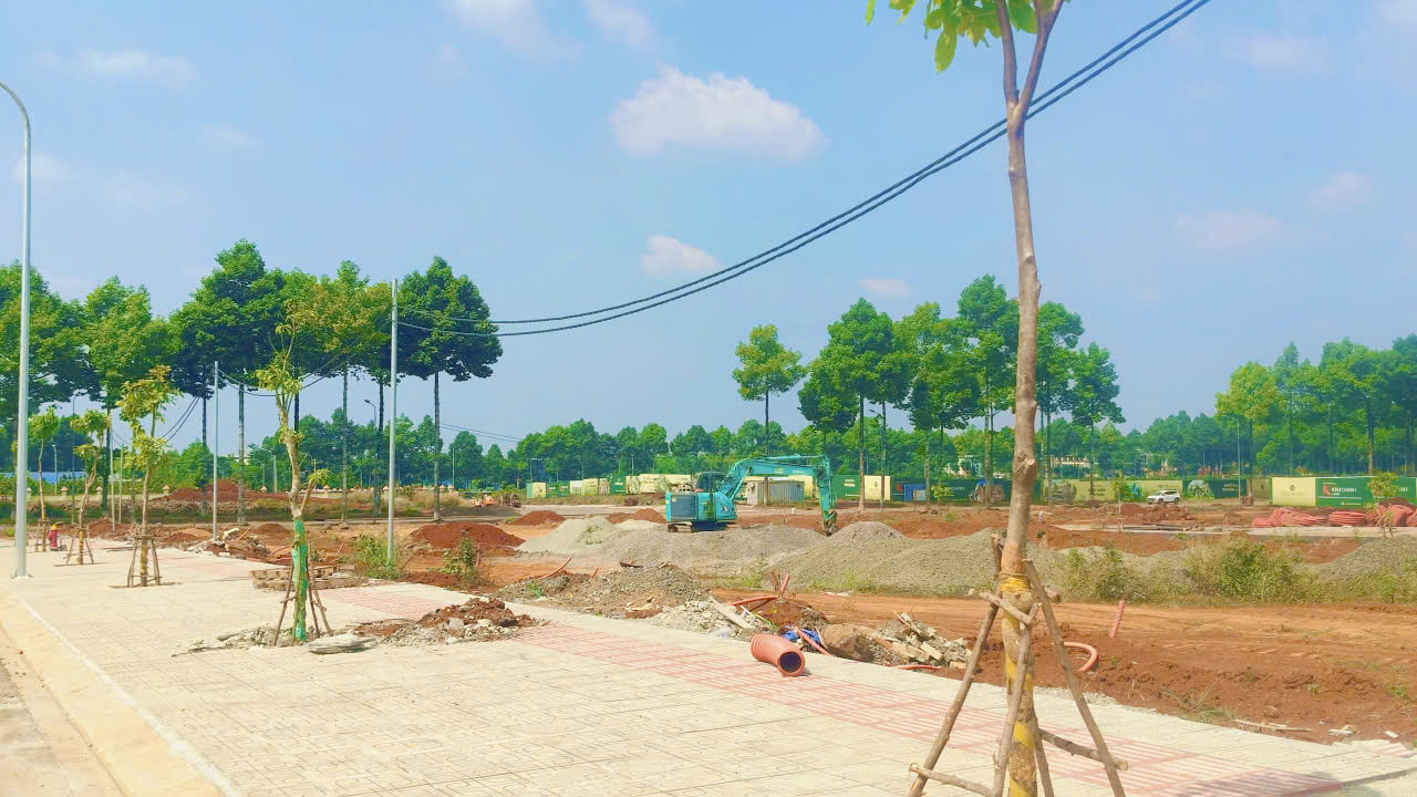 Bán đất 100m² full thổ cư đối diện công viên 2.7ha, đường 15m nối D15 ...