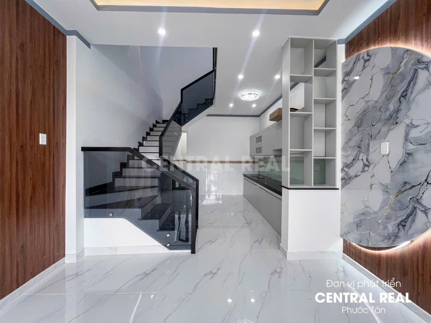 Anh Chị Đang Làm Việc Gần Cổng 11, gần KDL Sơn Tiên hay Long Thành đừng ...