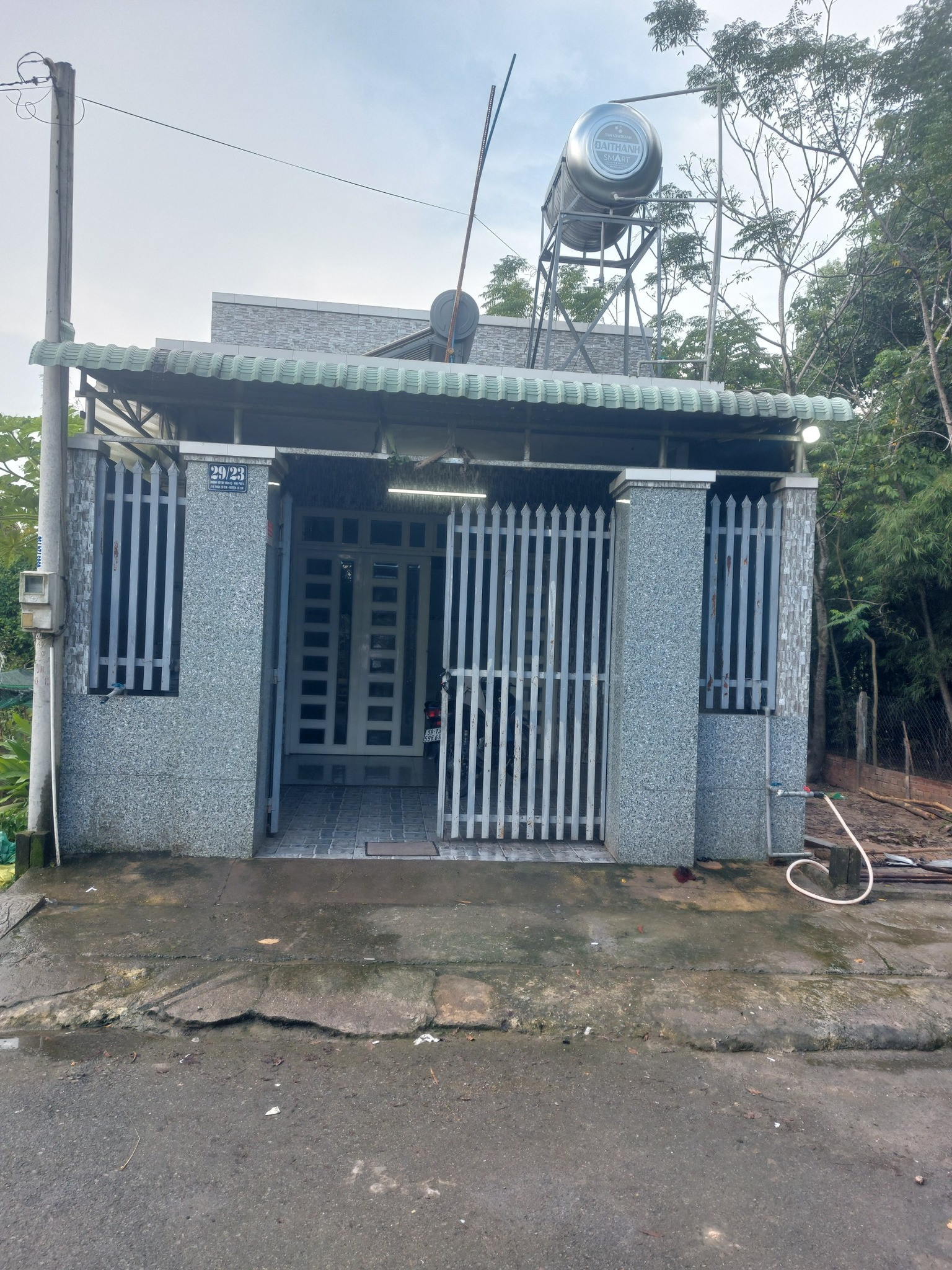 BÁN NHÀ CẤP 4 TẠI TRUNG TÂM THỊ TRẤN CỦ CHI, 1600M2, SHR, 1 TỶ 570