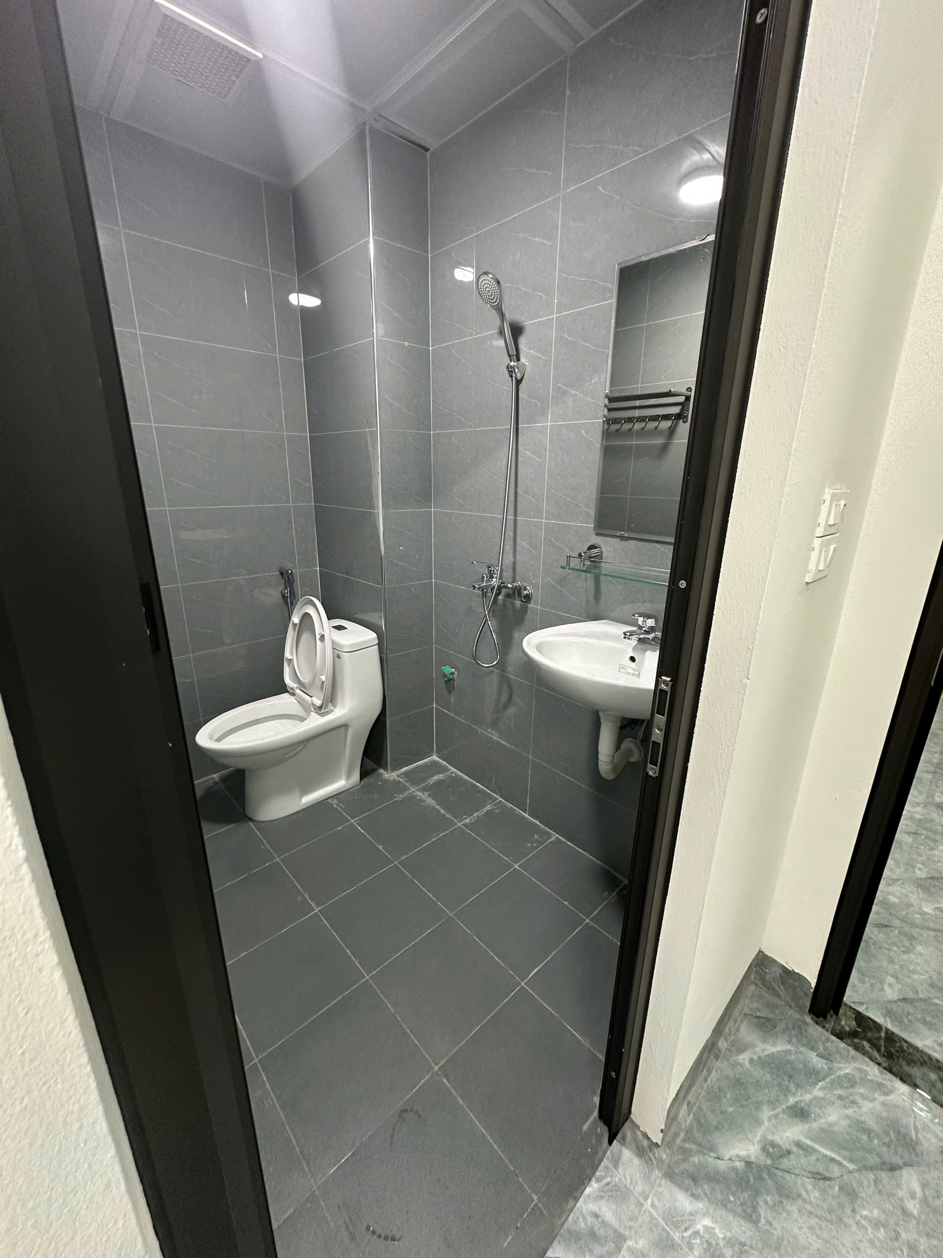 Căn hộ khép kín đầy đủ nội thất