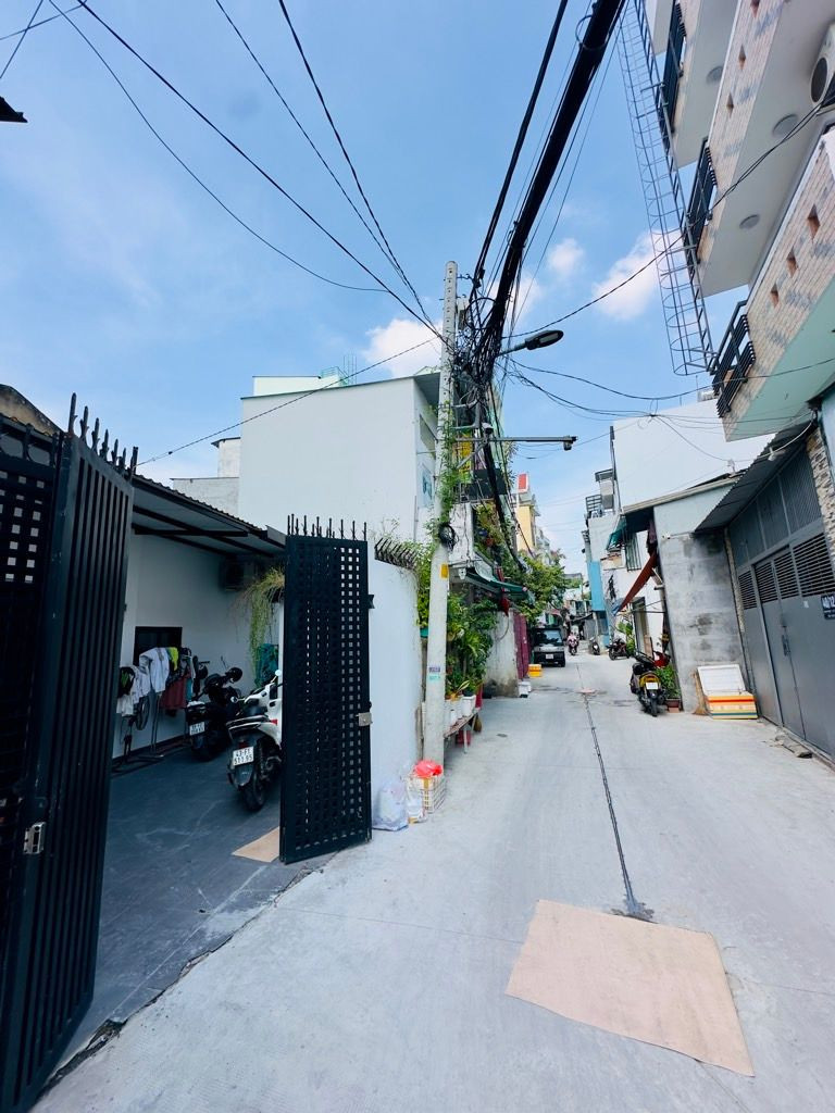 90m2 phù hợp xây mới kinh doanh , nhà phố , CHDV...