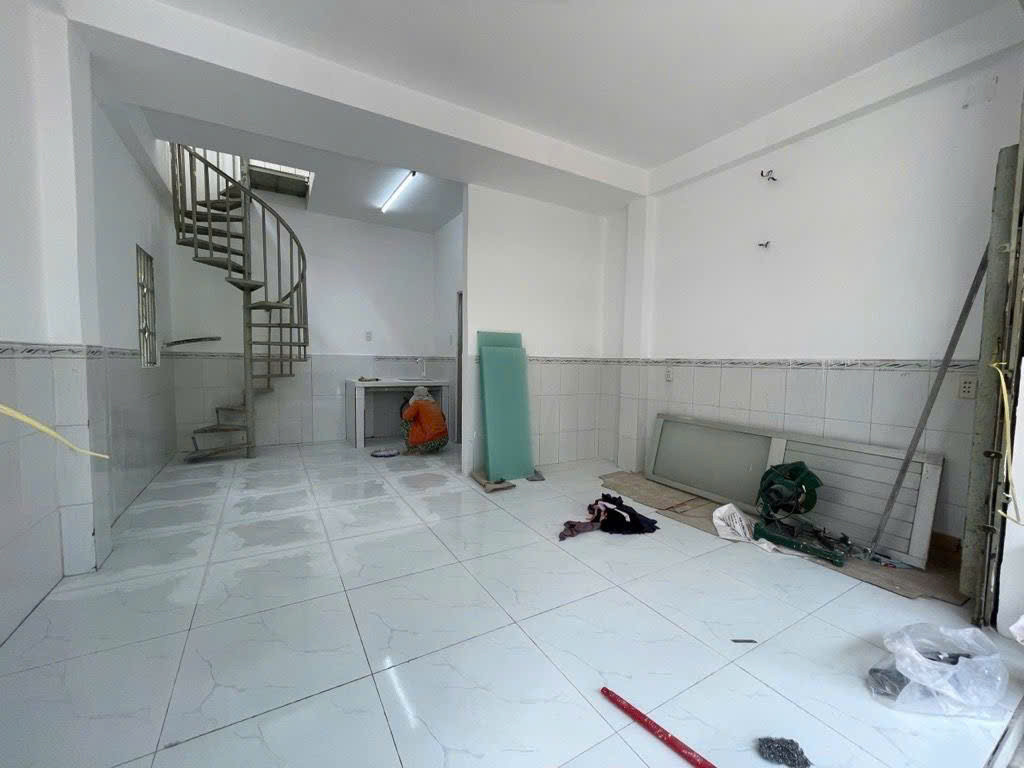 Nhà Phố 3 Tầng 95m2 + 4 Phòng Cho Thuê Xe Tải Chạy Trước Nhà Lê Đức Thọ ...