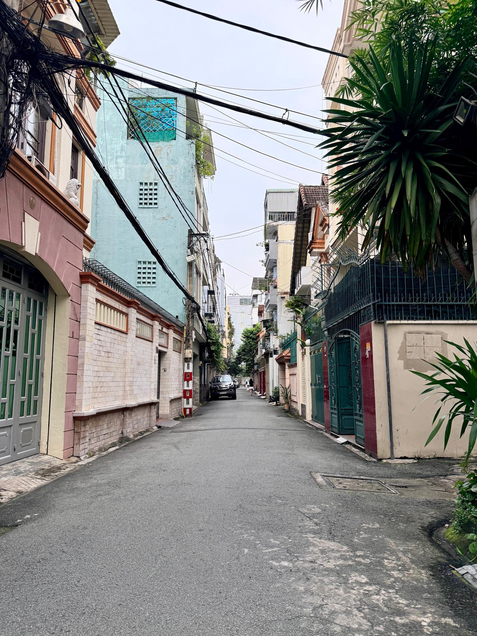 NHÀ HẺM XE HƠI 6M TẠI PHÚ NHUẬN - VÀI BƯỚC RA MẶT TIỀN - KHU VVIP ...