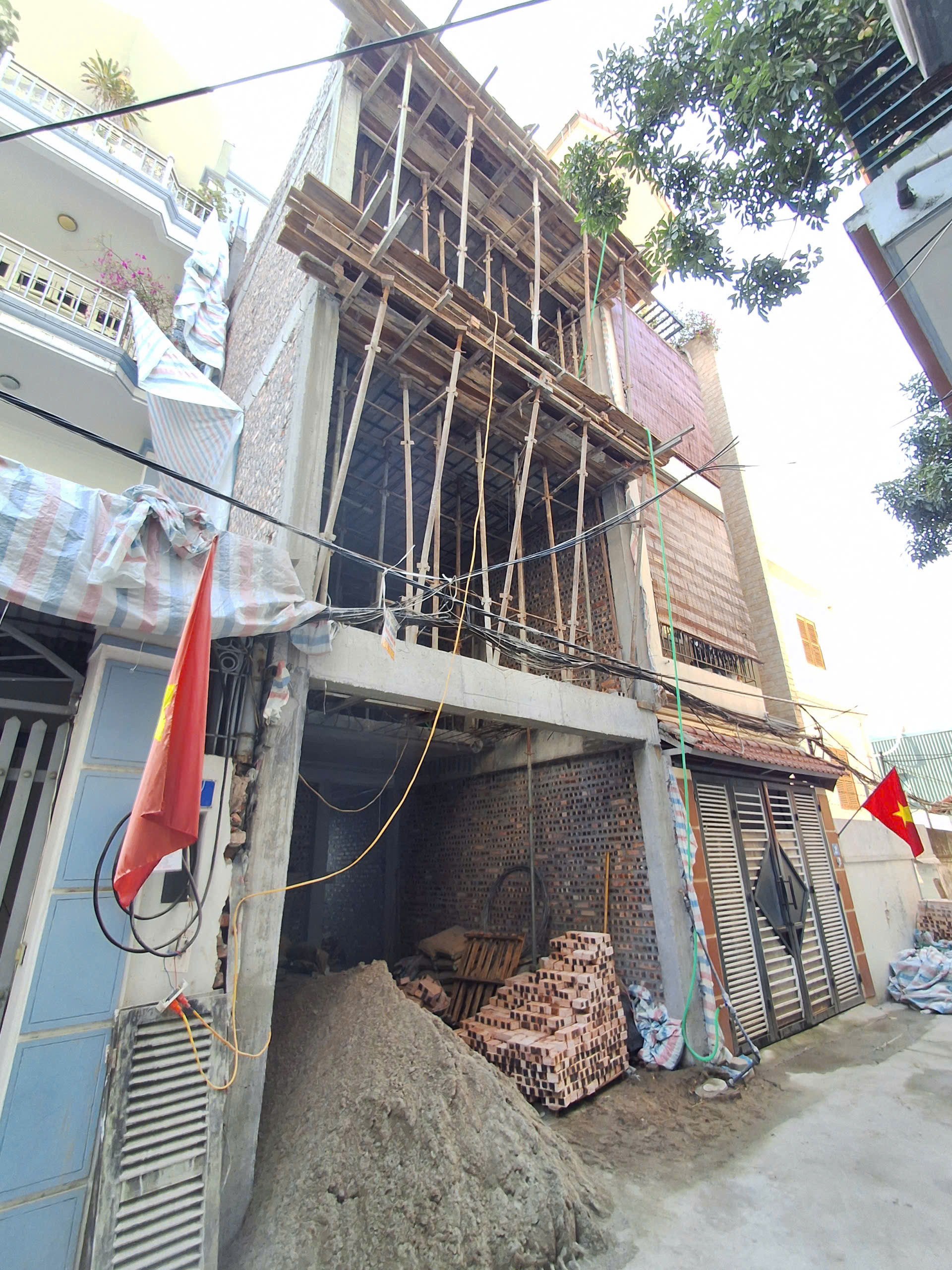 NHÀ ĐẸP- KINH DOANH- FULL NỘI THẤT Ngọc Thụy 56m2 X 6 Tầng mặt tiền 4 ...