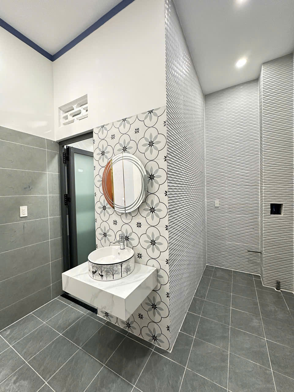 BÁN NHÀ GẦN HTTINH ĐỘI, SHR HOÀN CÔNG, 3PN, DT130m2 Sàn, TÂN PHONG