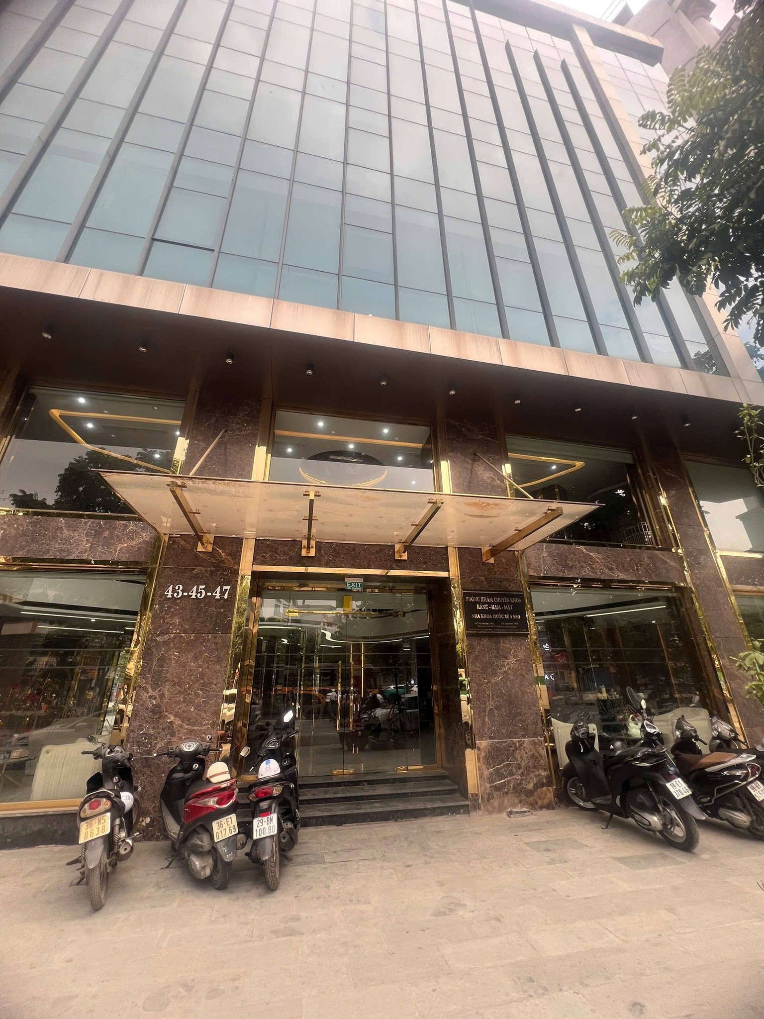 BÁN TÒA NHÀ MẶT PHỐ NGUYỄN HOÀNG. MỸ TÌNH. 170M2 - 8 TẦNG. THANG MÁY ...