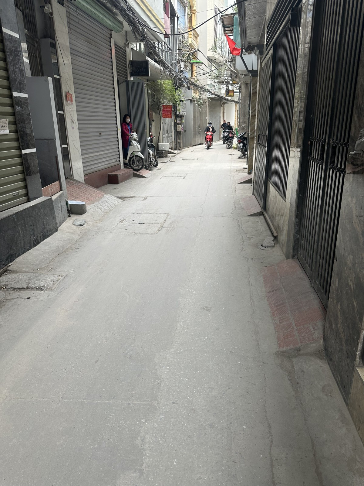 Bán nhà đường Nguyễn Trãi, Thanh Xuân, nhà dân xây, ngõ rộng, gần ô tô ...