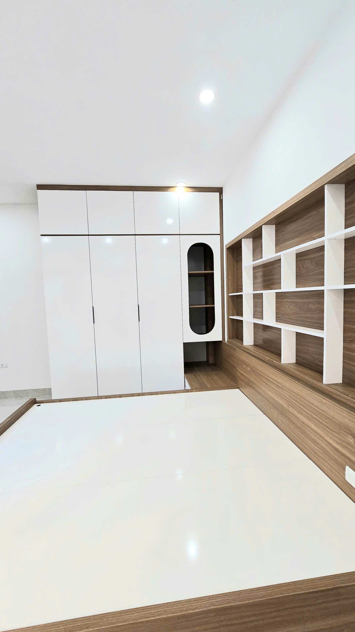 BÁN NHANH NHÀ PHAN ĐÌNH GIÓT - LA KHÊ: 5TX30M2, THANG MÁY, CĂN GÓC. 7,X TỶ