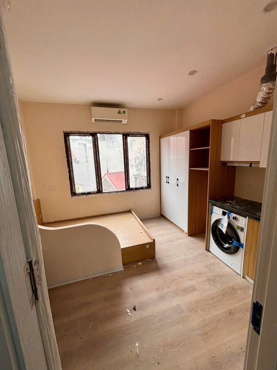 MẶT PHỐ SÔNG NHUỆ Ô TÔ TRÁNH ĐỖ KINH DOANH 1 MBKD +11P CỰC ĐẸP CHỈ 15.5 TỶ