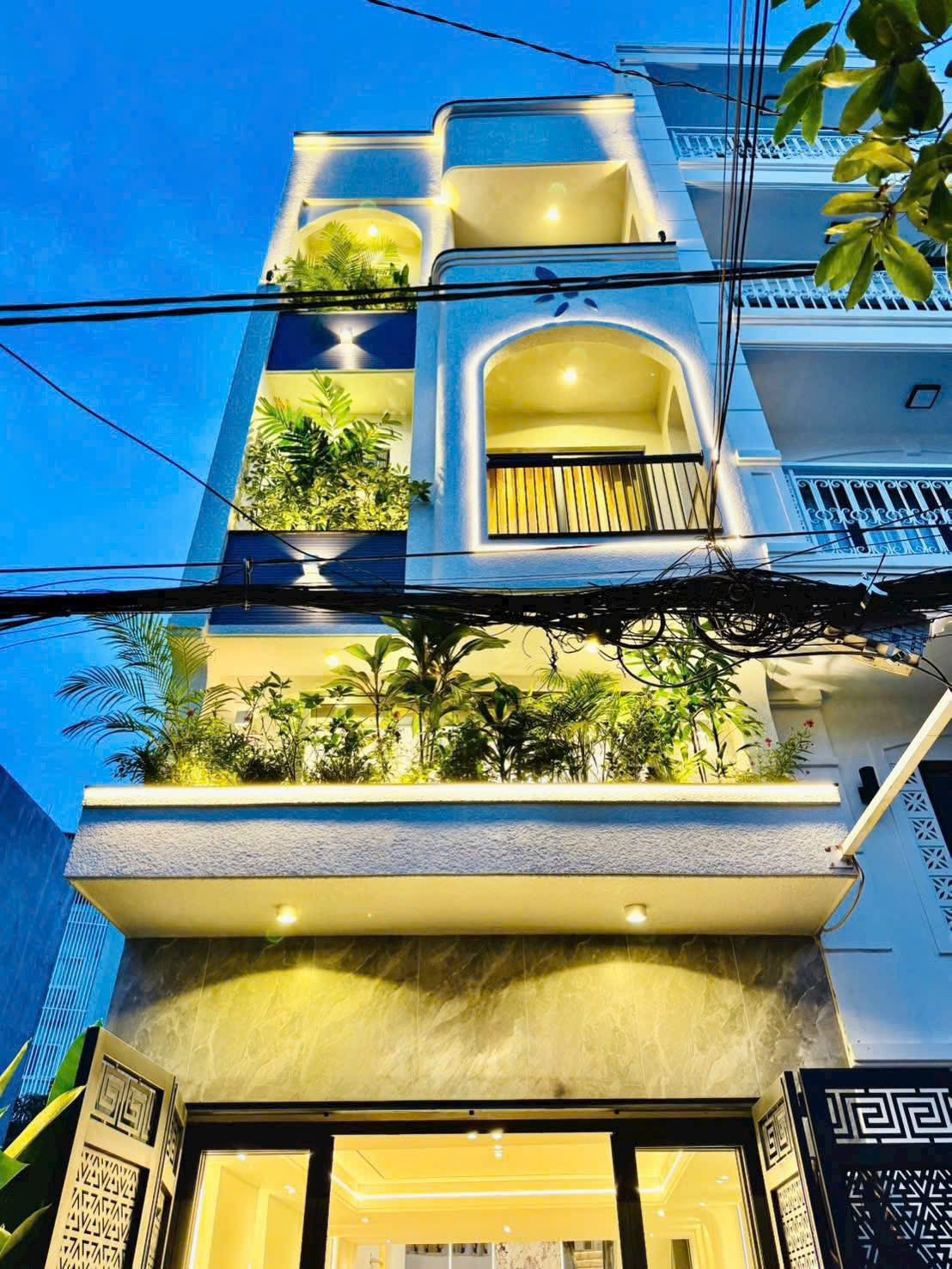 Cần vốn định cư bán gấp nhà giá 2 tỷ 450 triệu, DT 38m2 đường Trần Bá ...