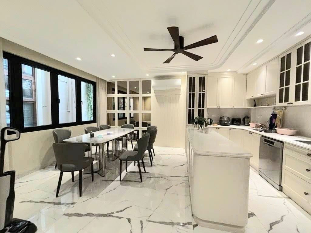 Siêu Phẩm Trường Chinh 45M, Full Nội Thất,4 Ngủ Master, Thang Máy, Ô Tô ...