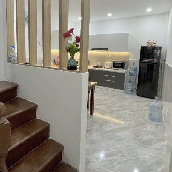 Trường Chinh, Gần Sân bay TSN ga T3, 62m2, nhà mới đẹp, tiện ở hoặc ...