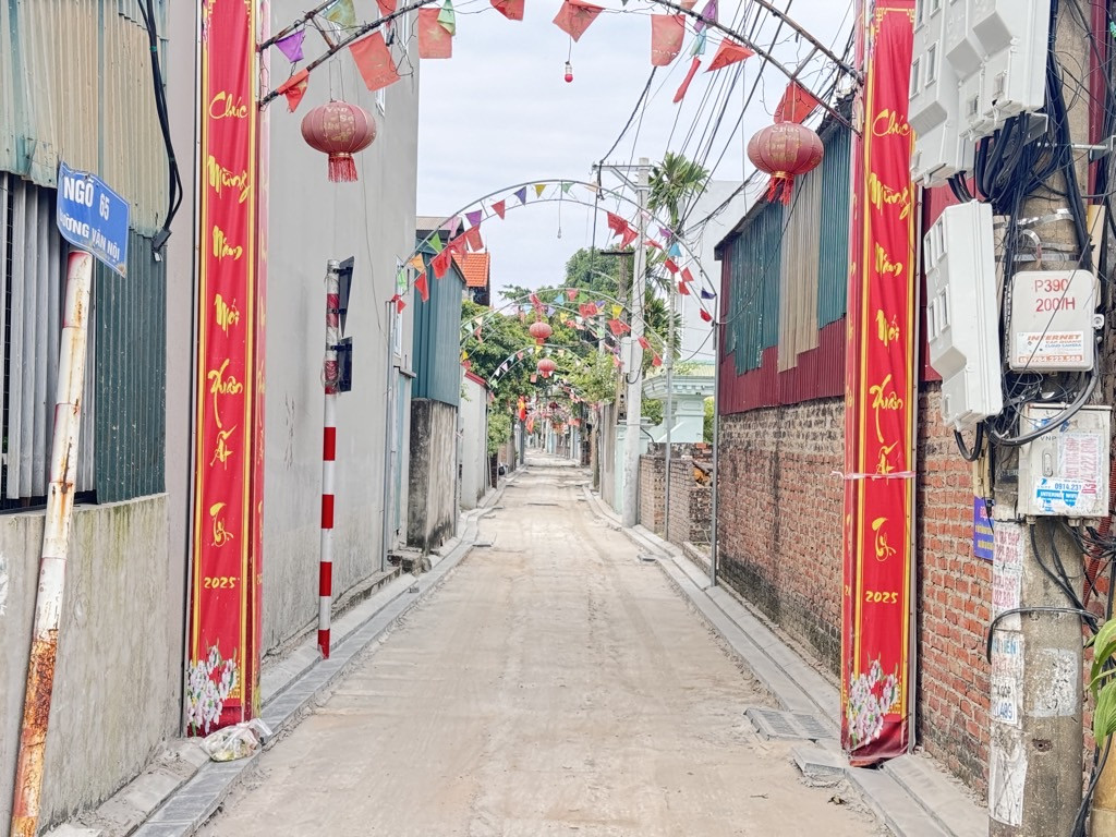 Trục chính kinh doanh đường thông ô tô chạy vù vù cách đường Vân Nội,Võ ...