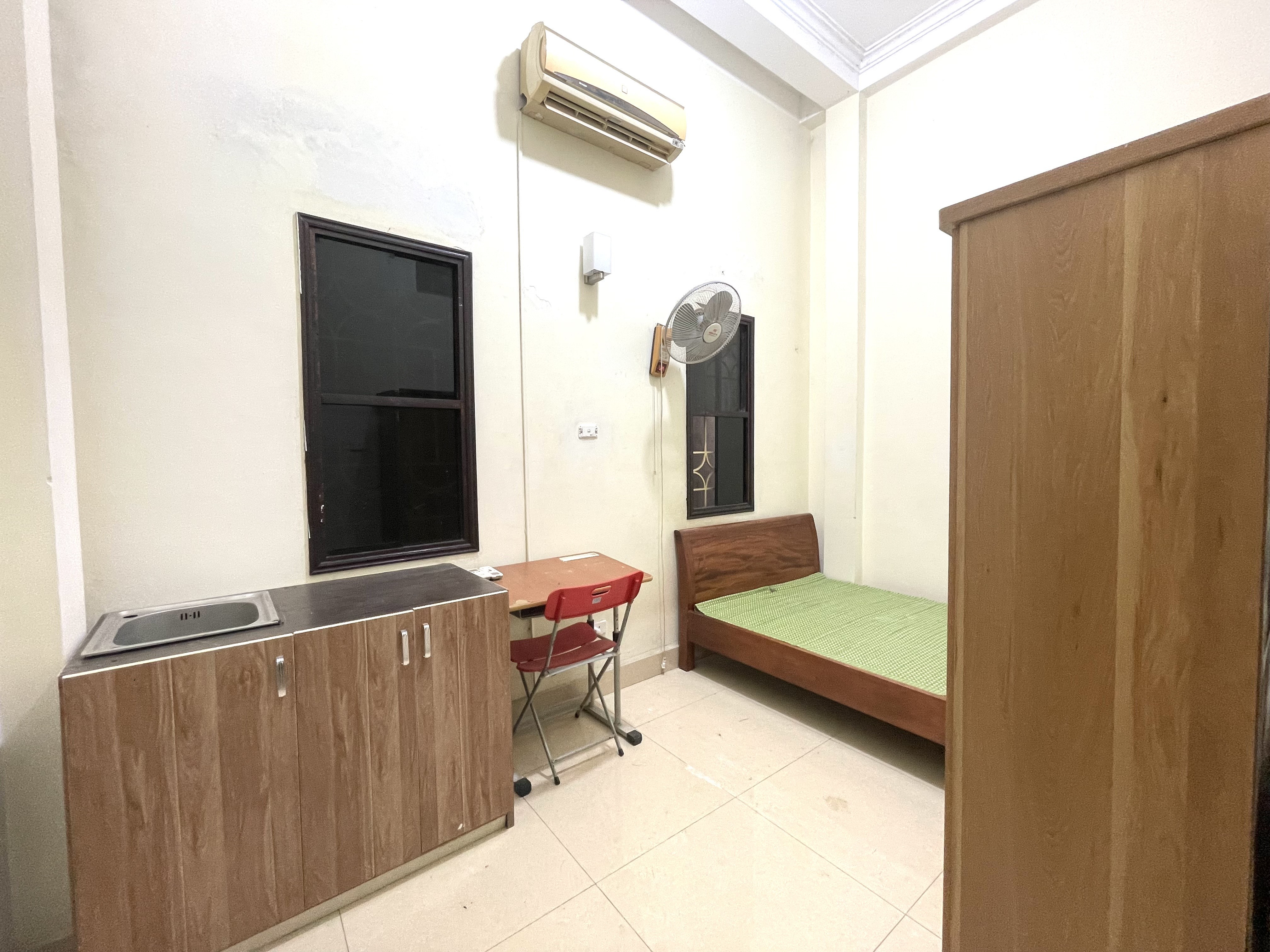 Cho thuê phòng trọ tại Xuân La khu dân trí cao, ô tô đỗ cửa, đủ đồ, giờ ...