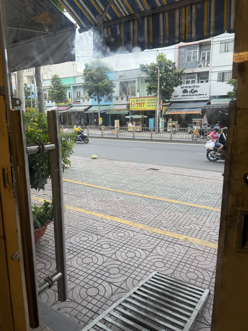 Cho Thuê Nhà Kd 3 Tầng (Dtsd=192m2), 6pn Mặt Tiền Số 874c Tạ Quang Bửu ...