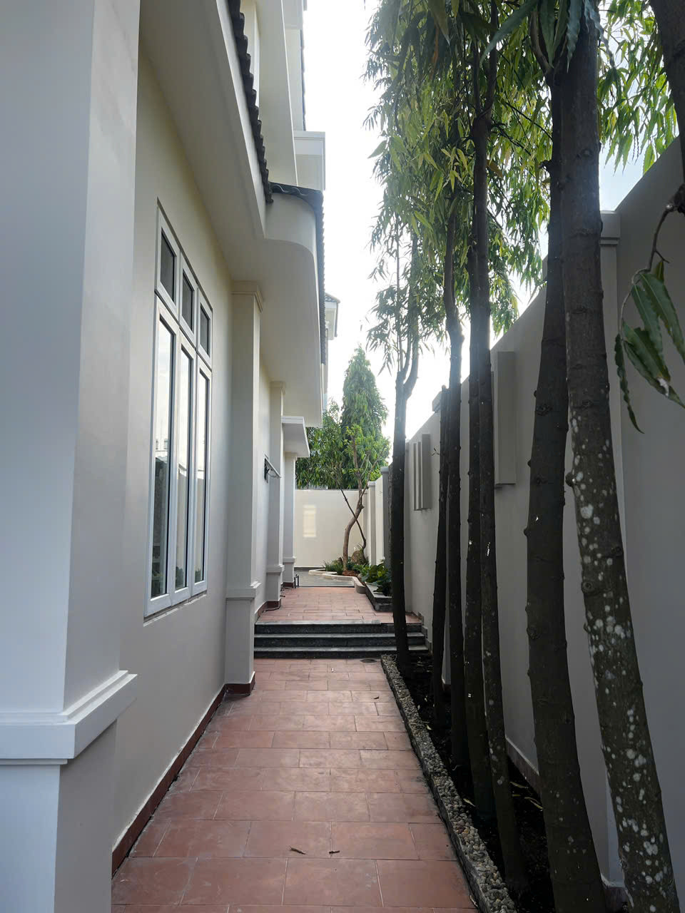 BDS Cho thuê biệt thự 5PN + 4WC, 2 tầng với diện tích 360m² tại Bách Khoa, Đỗ Xuân Hợp, Phú Hữu ...