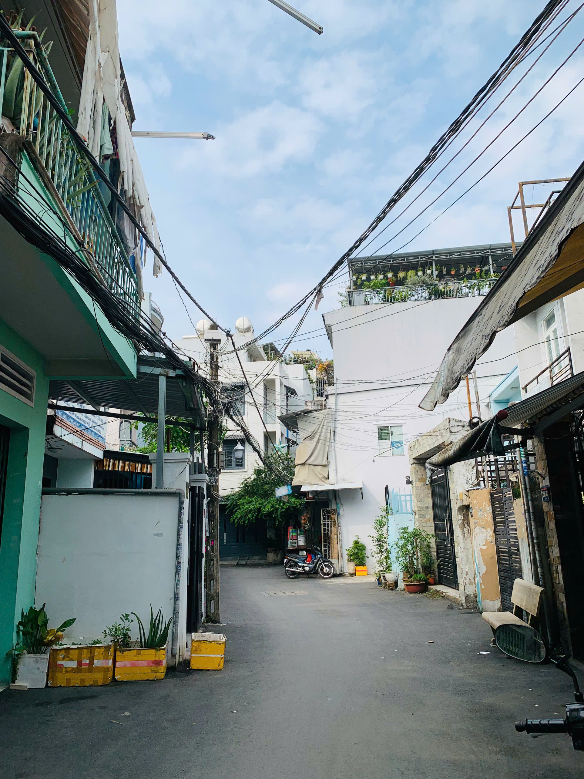 NHÀ 2 TẦNG ĐƯỜNG TÂN KỲ TÂN QUÝ - DTCN 72M2 - 2PN - HẺM XE TẢI 6M THÔNG ...