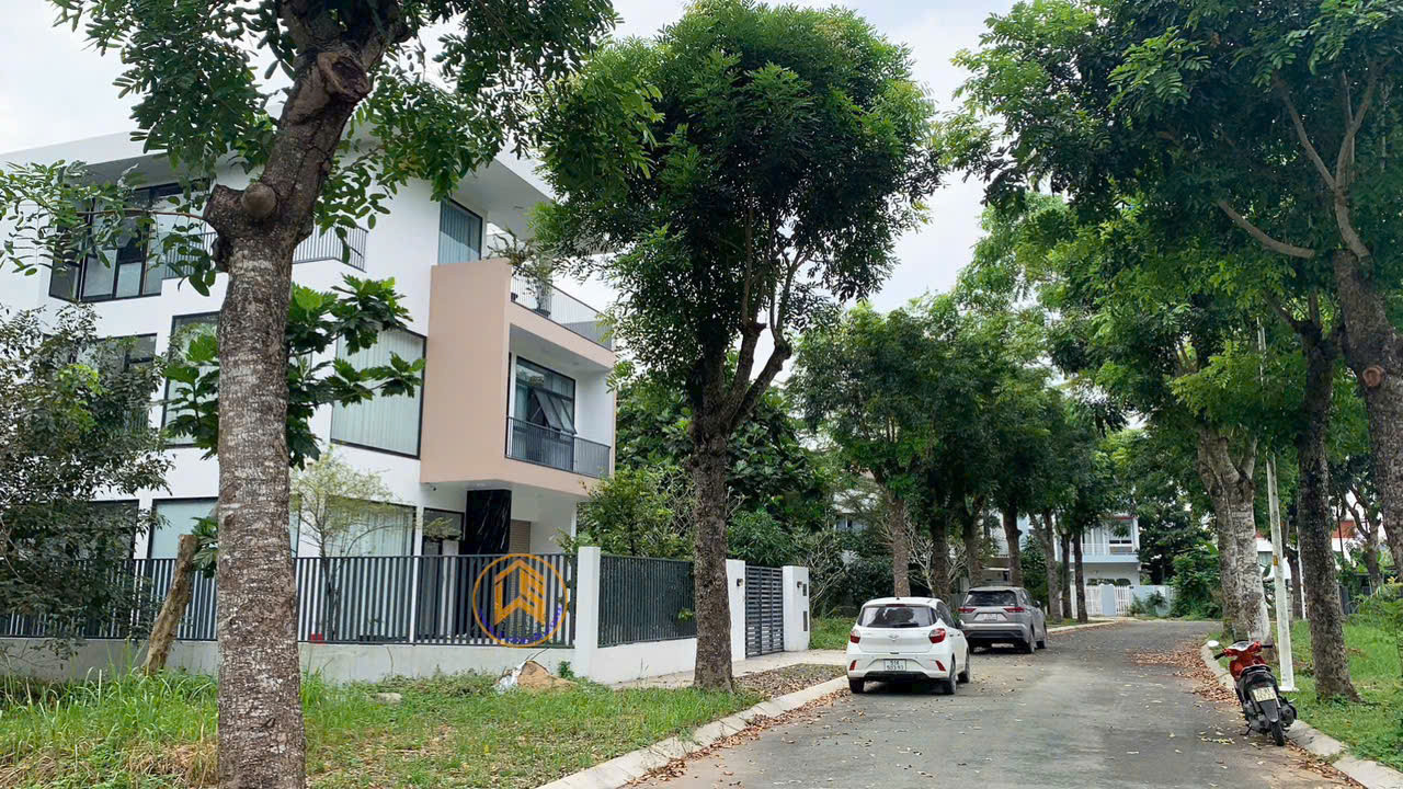 BDS HVL [NC] BÁN VILLA TAM ĐA BRC Q9 GIÁ TỐT