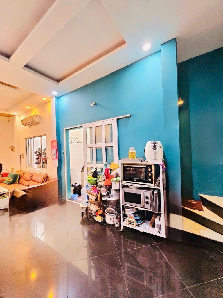 BÁN NHÀ ĐƯỜNG TÔN ĐẢN-THIẾT KẾ SANG TRỌNG- CHỦ TẶNG NỘI THẤT ĐÍNH TƯỜNG ...