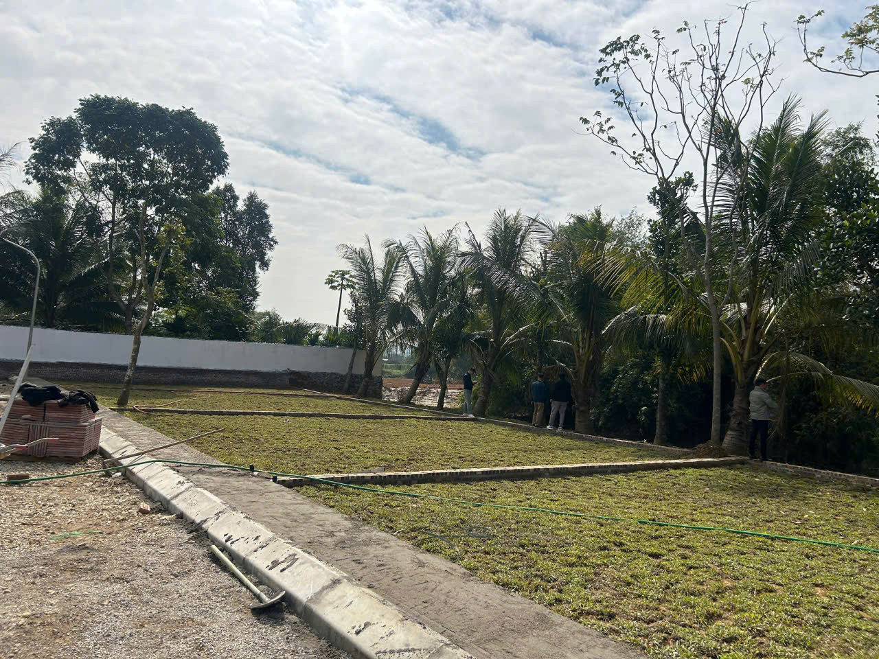 CHỈ HƠN 300TR SỞ HỮU ĐẤT NGHỈ DƯỠNG – SÁT VÁCH SUN GROUP KIM BÔI